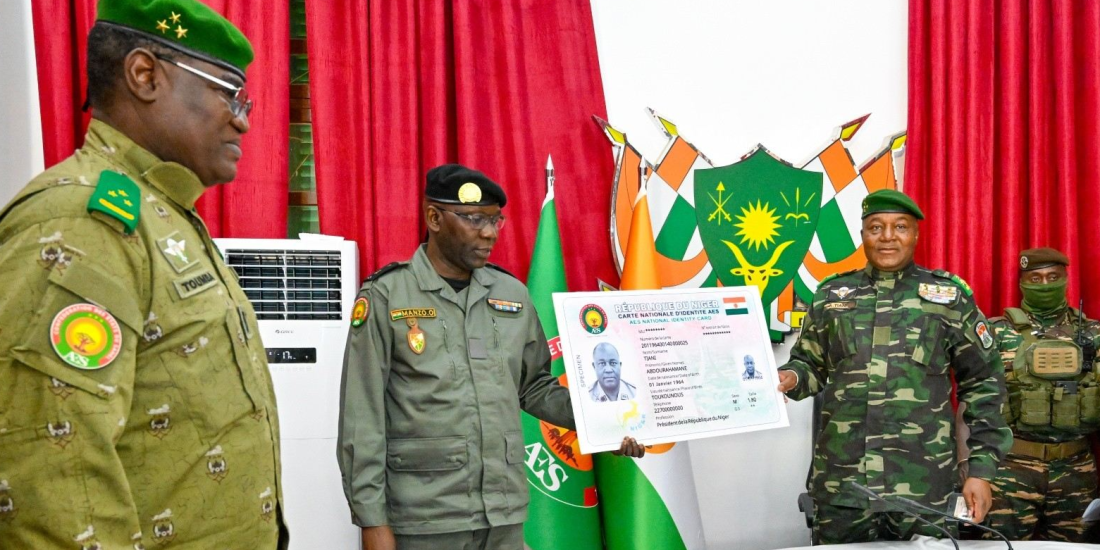 AES. Le Niger lance une nouvelle génération de cartes d’identité ...